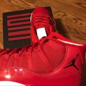 Jordan Shoes | Pantone 7s | Poshmark